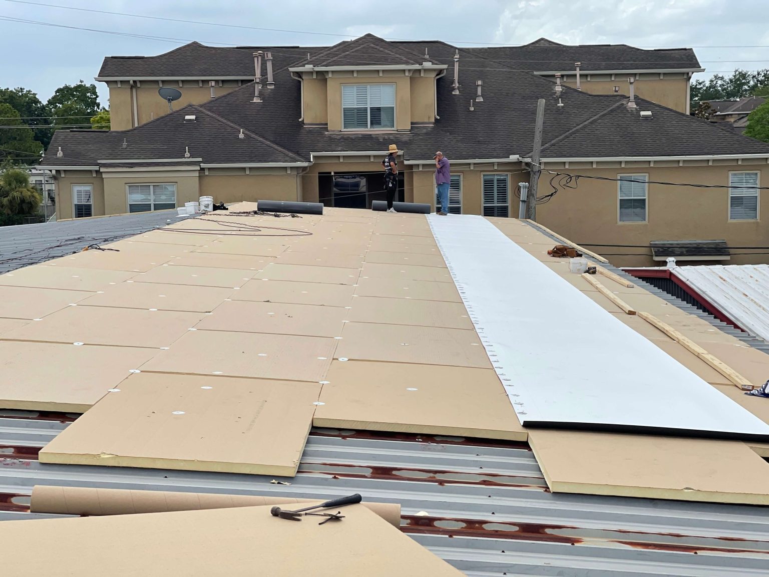 TPO Installation Process Metal Retrofit – HHH Roofing & Construction